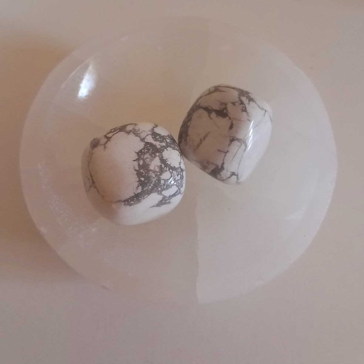 Howlite polished tumbled stone – Aloha Crystals & Crafts